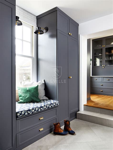 Прихожая на заказ в Москве мебель в прихожую Reville