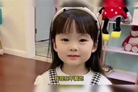 爸爸以为把孩子哄睡着了事实其实是这样的看完忍住别笑