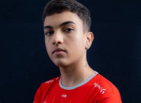RED Canids Apresenta Uniforme Para 2023 VZone