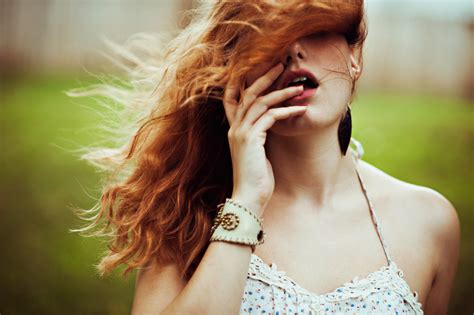 Masaüstü Kadınlar açık havada Kızıl saçlı Model portre uzun saç