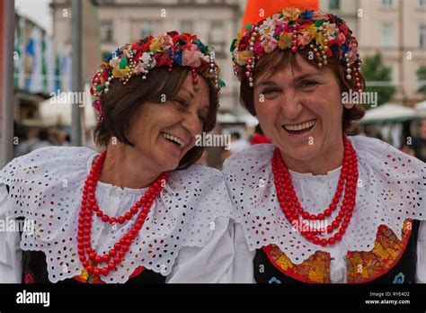 Polish Traditional Costume Hi Res Stock Photography And Images Alamy