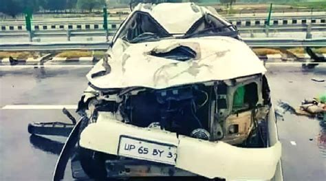 Azamgarh MP Dinesh Lal Yadav Big Brother Vijay Lal Yadav Road Accident