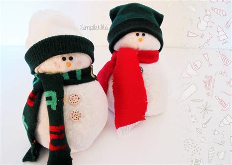 DIY Bonecos de Neve Meia SIMPLENÊS