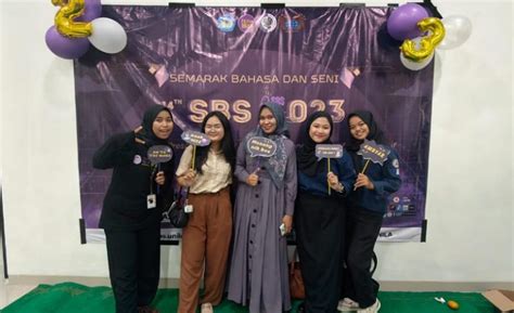 Ica Dan Tim Tari Sma Perintis 1 Bandar Lampung Tampil Memukau Di Sbs Fkip Unila Wartalampungid