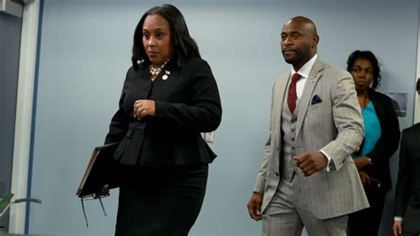 Ex Us Attorney Thinks Da Prosecuting Trump In Georgia Should Leave Case