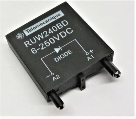 SCHNEIDER ELECTRIC RUW240BD Harmony Protection Module With Diode LOT