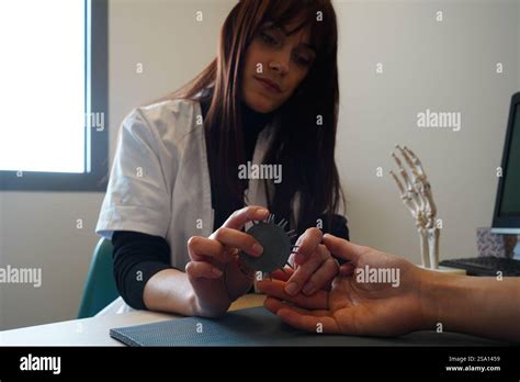 Physiotherapy Center Specializing In Hand Elbow And Shoulder Pathologies Before Or After