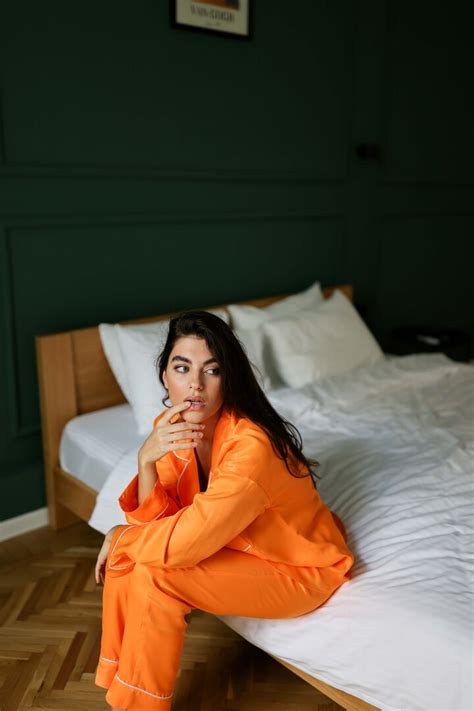 Ninea • ნინეა პიჟამო შარვლით სტაფილოსფერი ნატურალური აბრეშუმი