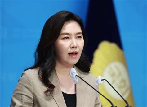 강유정 국회의원 교수 프로필 나이 결혼 남편 이혼