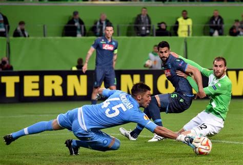 Wolfsburg Striker Bas Dost Puts Premier League Suitors On Red Alert Mirror Online