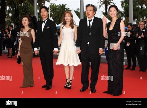 Youn Yuh Jung Yu Junsang Isabelle Huppert Hong Sangsoo Moon Sori At The Premiere Of In