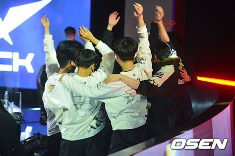 Lck Kt 농심 꺾고 3연승 행진po 진출 확률 80792↑종합