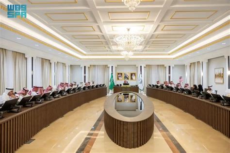 أمير الجوف يدشن 12 مشروعًا للطرق بـ172 مليون ريال