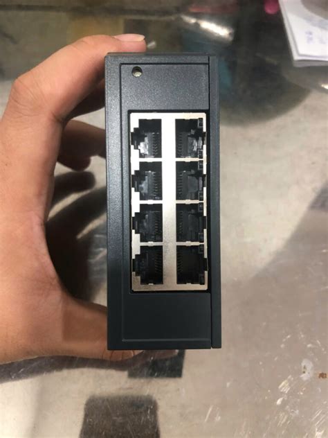 Switch ports Schneider MCSESU FN cũ Giá rẻ Chính hãng Chợ Thiết Bị Công Nghiệp