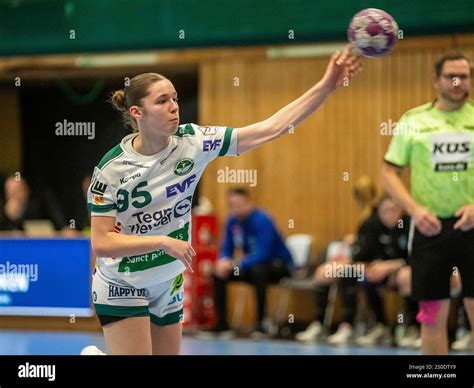 Buxtehude Deutschland 27th Dec 2024 Lara Daeuble Frisch Auf Frauen 95 Beim Siebenmeter