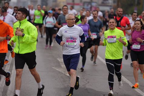 Мрежата спука Денков от бъзици Защо е затворена София и има задръствания Ники иска да тича