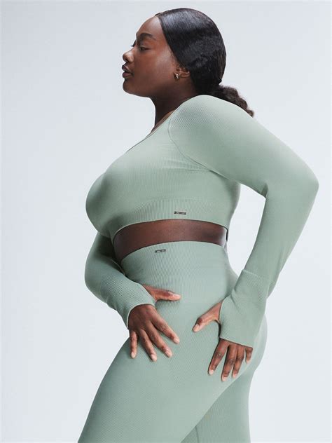 Seamless Sport Long Sleeve Cropped Bra Top In Green Savage X Fenty