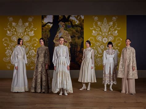 Dior Haute Couture Fall 2022 2023 Artofit