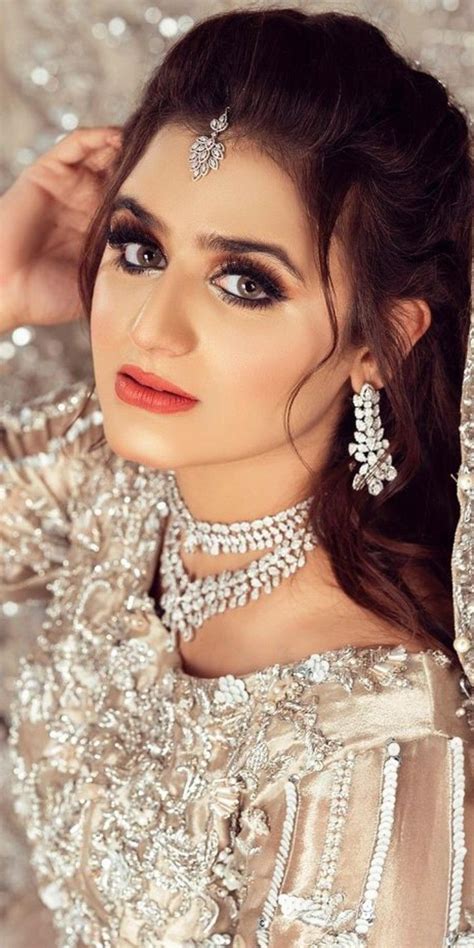 Pin By Ninty Babes On Pakistanii Celebrities Bridal Hair And Makeup Beautiful Dress