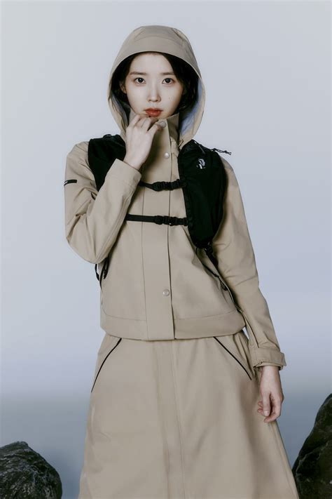 블랙야크 아이유와 함께한 봄 화보 공개 뉴스1