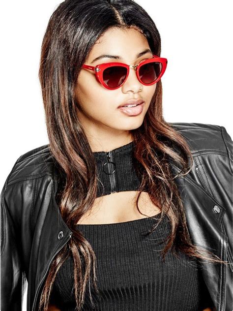 Guess Eye Candy Cat Eye Sunglasses Cat Eye Sunglasses Square