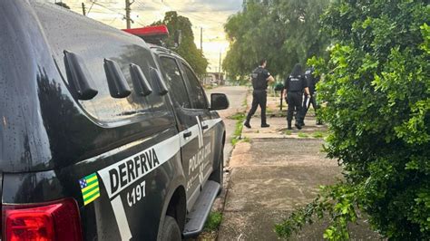 Polícia Civil desmantela quadrilha de falsificação de documentos de veículos O Hoje