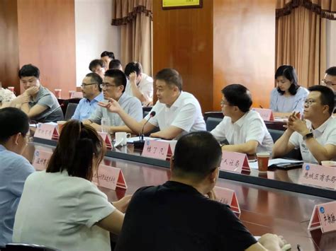 我市召开电商人才供需精准对接座谈会
