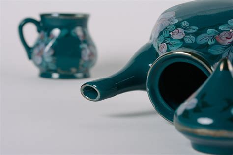 Juego de té artesanal de 3 piezas tetera y dos tazas verdes de arcilla
