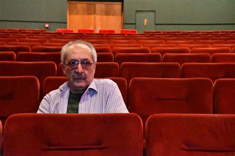 نمایشگاه ابراهیم حقیقی به اعتماد رسید رهایی شورانگیز خط‌ فارسی