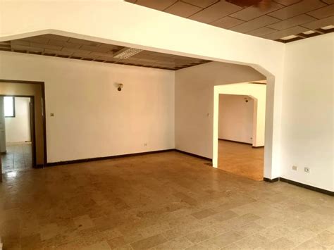 Splendide duplex du quartier huppé de Bastos HOMECM Annonces