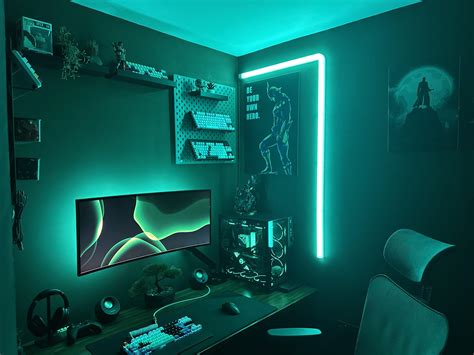 Hi Am Africansensi And This Is My Battlestationwork For Now Hope Yous