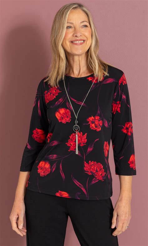 Anna Rose Floral Print Top With Necklace In Multi Klass