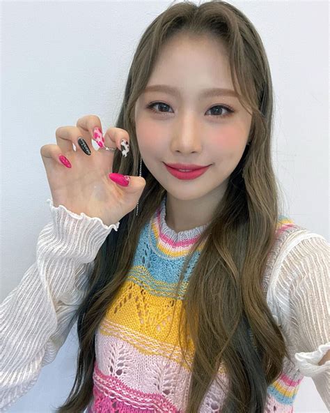 211008 Hot Issue Yewon Instagram Update Kpopping