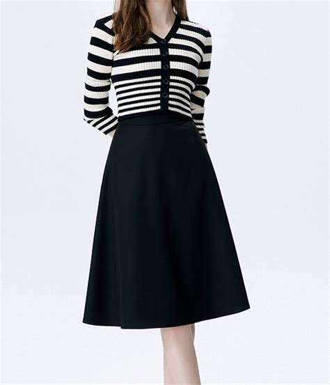 비블랑 A라인 플레어 미디 스커트 심플베이직 봄 가을 간절기 포멀한 정장치마 출근룩 오피스룩 하객룩 하이웨이스트 44 77 빅사이즈