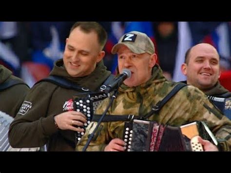 Триста тридцать три, с ночи до зари! Триста тридцать три, пели Лужники ...