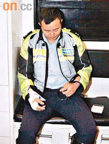 索K司機狂撞警車圖縱火 太陽報