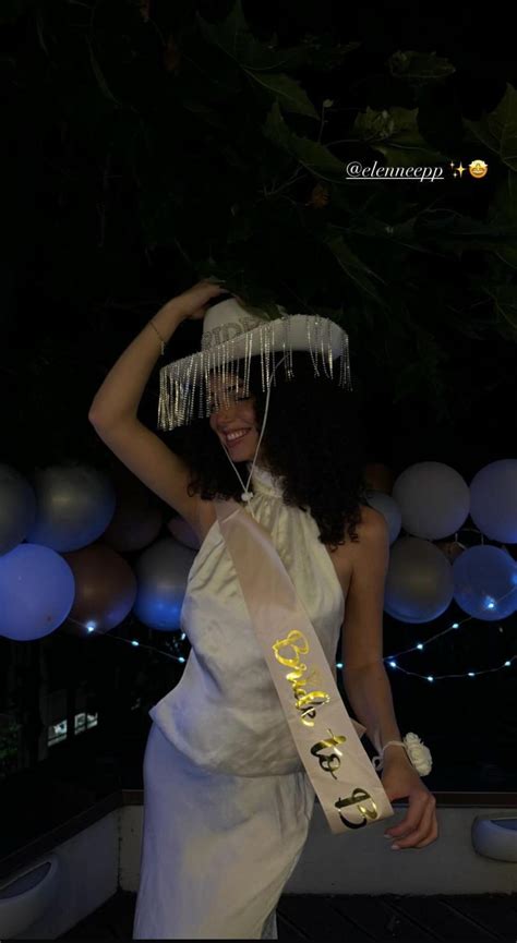 გიორგი მამარდაშვილის ფოტო მშობლებთან დასთან და რჩეულთან ერთად და მისი საცოლის წინასაქორწინო