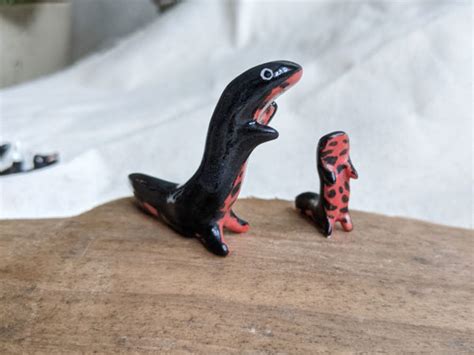 Mini Fire Belly Newt Kness