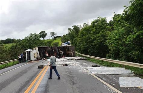 Motorista Morre Em Grave Acidente Na Br 101 Na Serra Colatina Em Ação