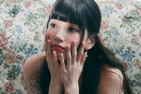 웹툰 찢고 나온 수지 ‘이두나 마리끌레르 코리아 Marieclairekorea