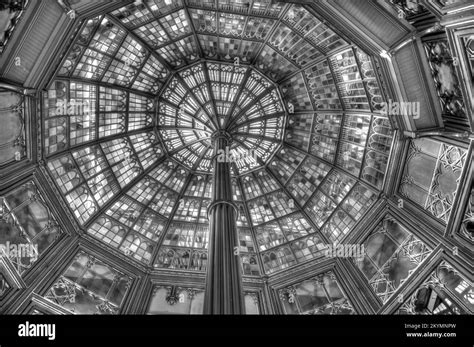 Baton Rouge Louisiana Usa 112022 Hdr Of Stained Glass Dome Of