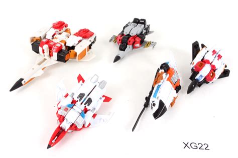 Complete Transformers® Generations Combiner Wars Combiners Superion