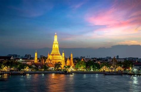 Premium Photo Arun Temple In Bangkok City Of Thailand With Vintage