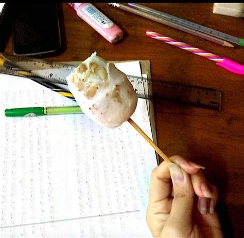 အုန်းမွှေးလုံး 🤍