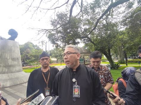 Normalisasi Sarimukti Dan Terbatasnya Loader Jadi Dalih Sampah Di TPS
