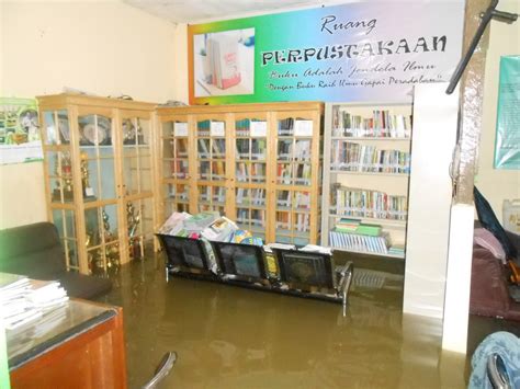 Kantor Kelurahan Loa Bakung Kebanjiran