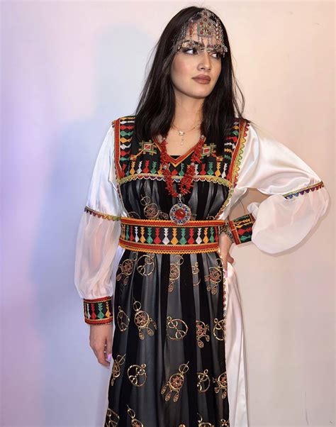Thachaouith robe chaoui de fête SUR MESURE Atelier les fleurs