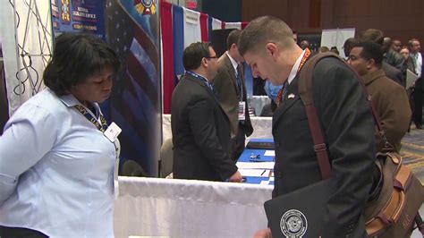 Veterans Navigate Jobs Battlefield Cnn