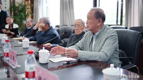 与七位院士零距离对话，石室学子：我们见识到了什么是星辰和大海活动