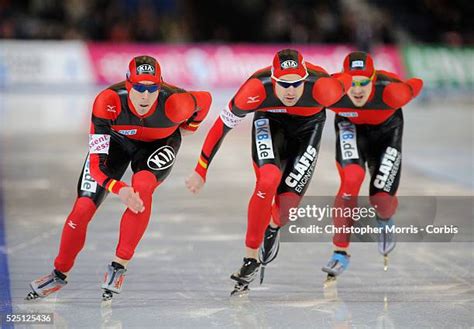 Long Track Speed Skating Photos And Premium High Res Pictures Getty
